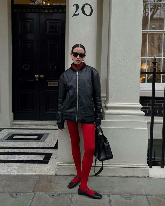 Cherry Red: The True Leader of Autumnal Fashion in 2023 | Catwalk